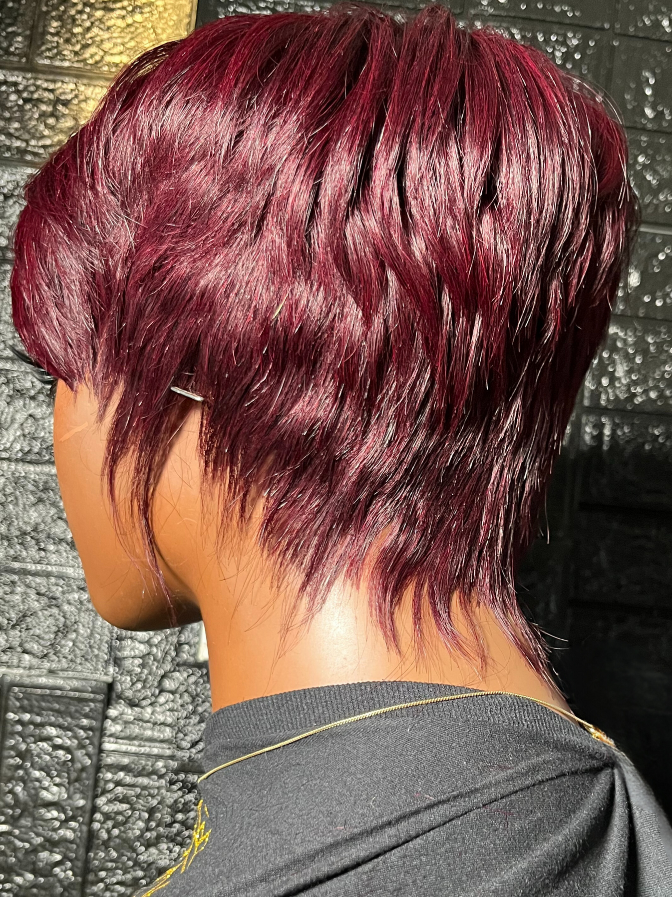 CASSANDRA WINE| Short cut mushroom bang – Crown Me Gold